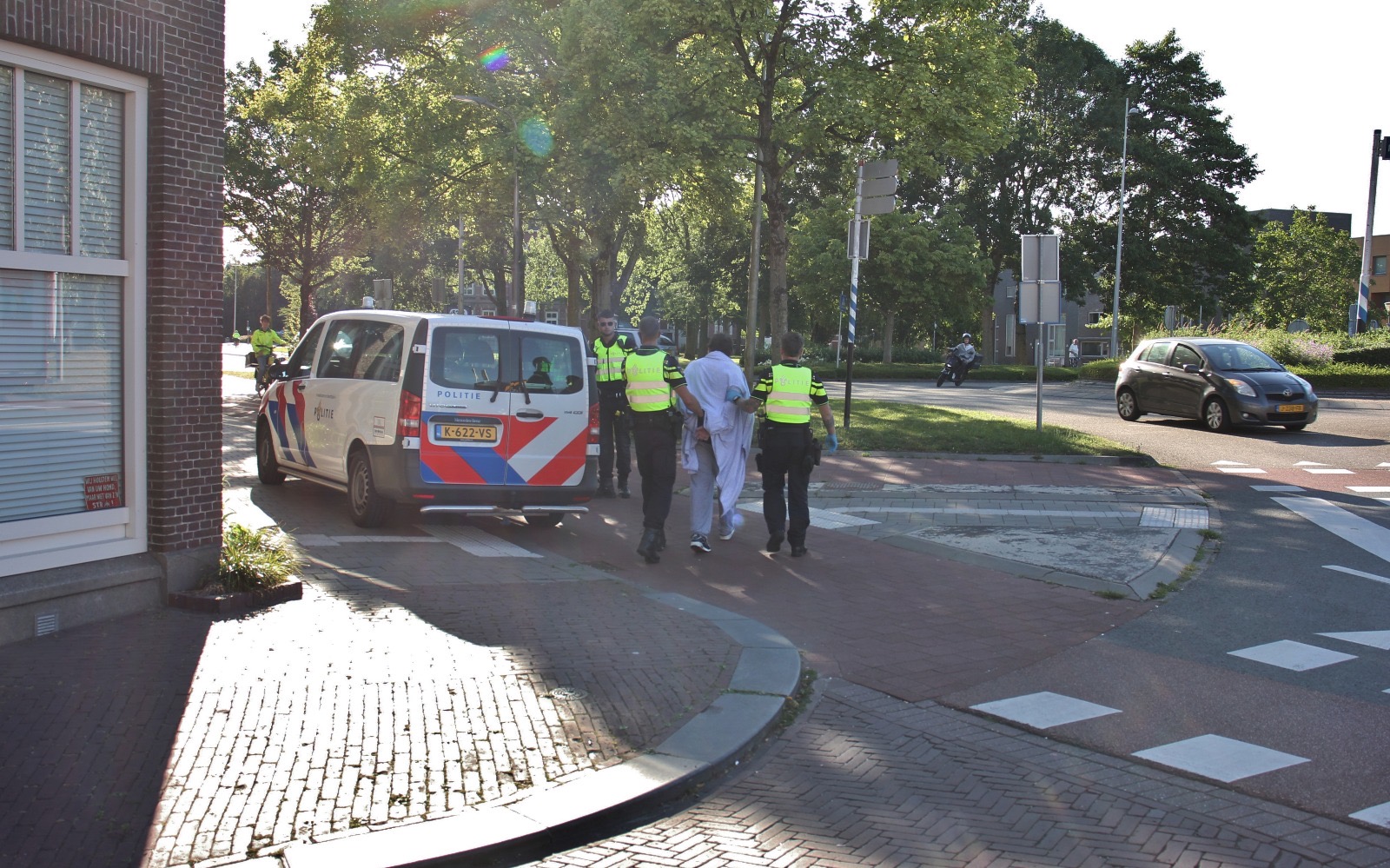 Dronken persoon door politie uit stadsgracht “gered